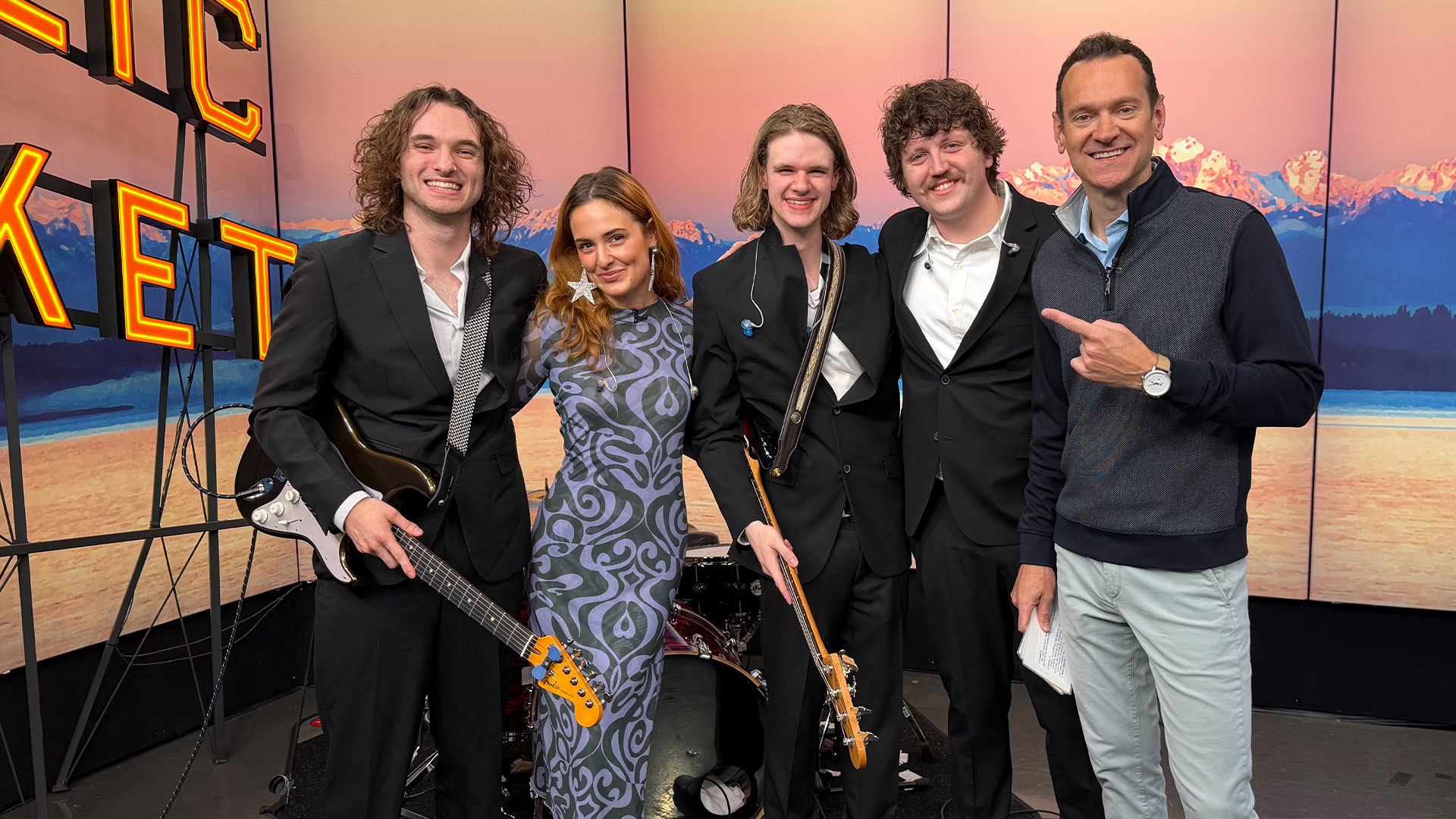 Seattle's Avery Cochrane performs 'Losing Streak' - New Day NW | king5.com