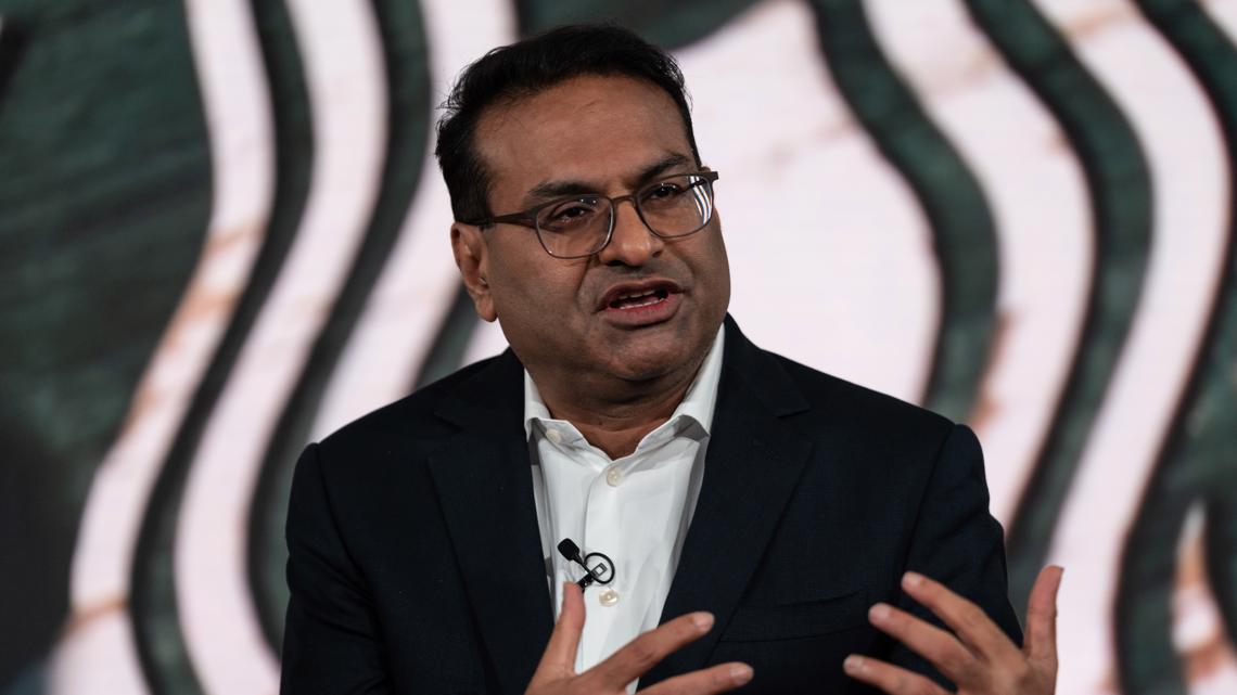 How much former Starbucks CEO is making in severance pay | king5.com