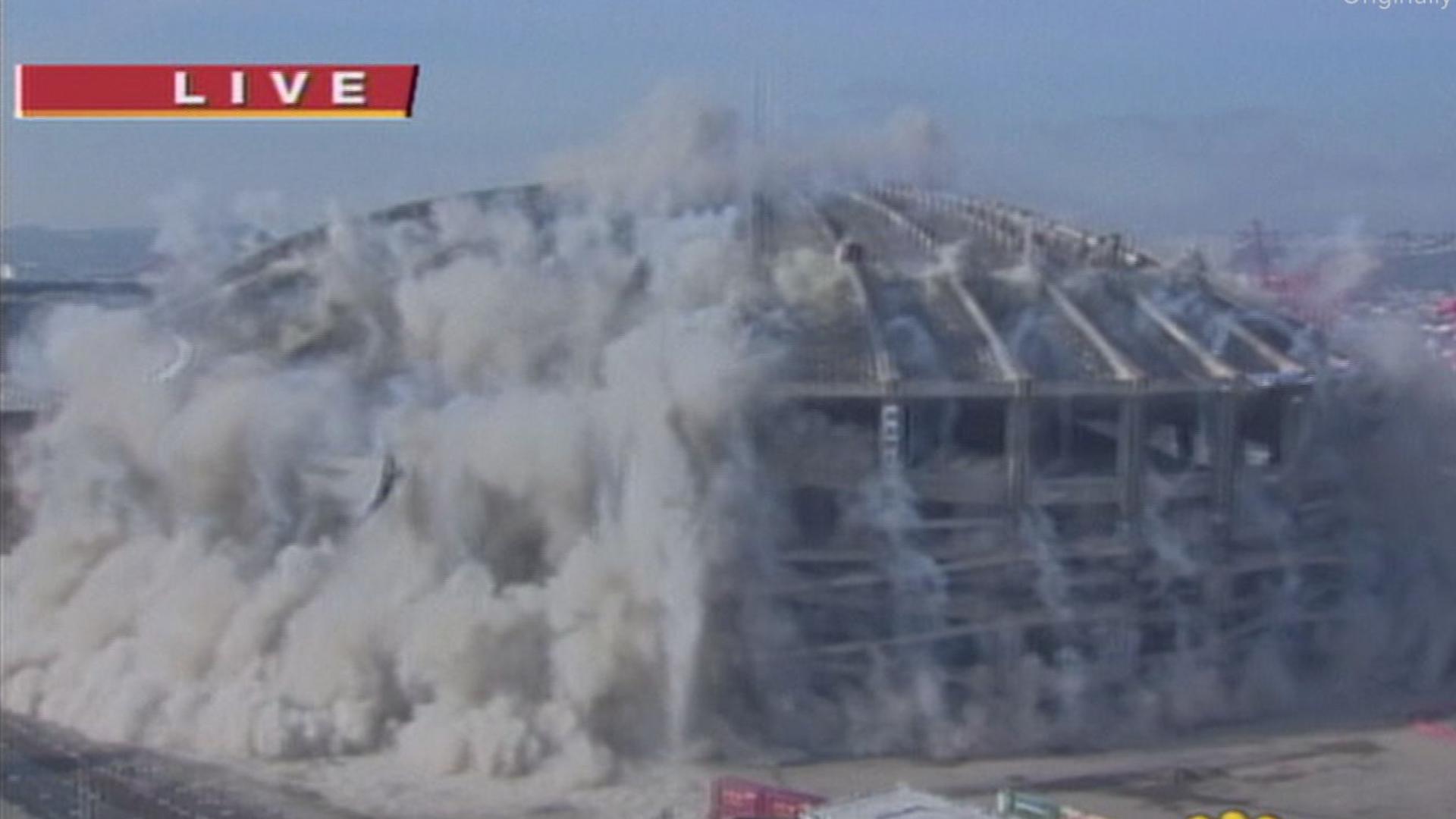 25 years later: Seattle's Kingdome demolished in March 2000 implosion ...