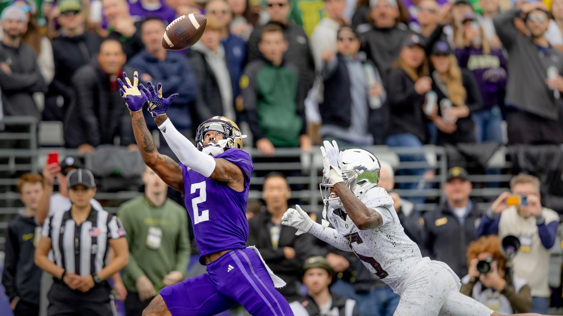 The photographer tasked with capturing Husky history | king5.com