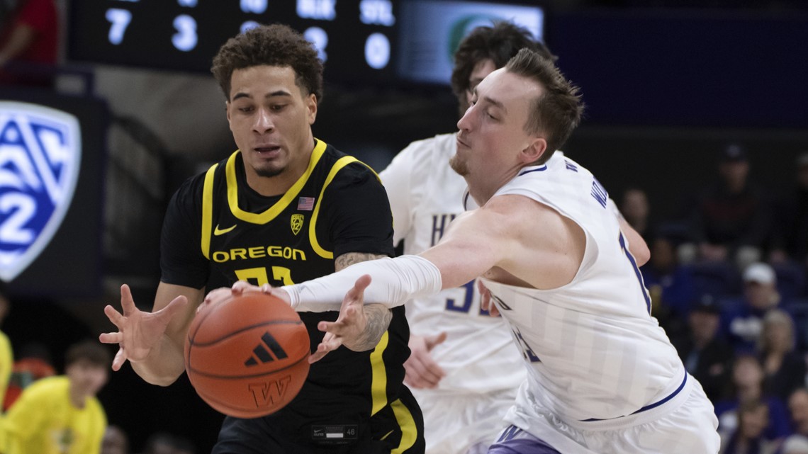 Couisnard's late layup lifts Oregon past Washington, 76-74 | king5.com