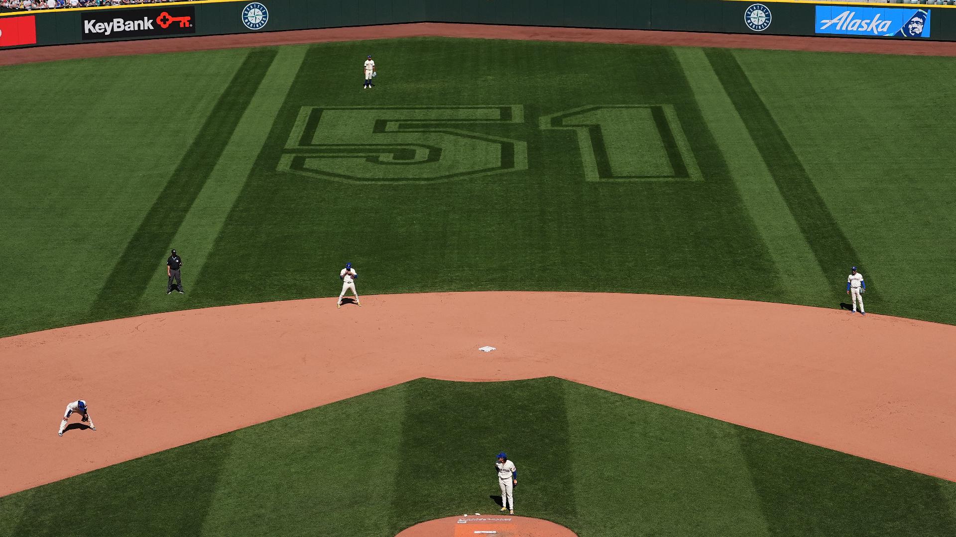 Ichiro Suzuki throws first pitch to Randy Johnson at Mariners game | king5.com