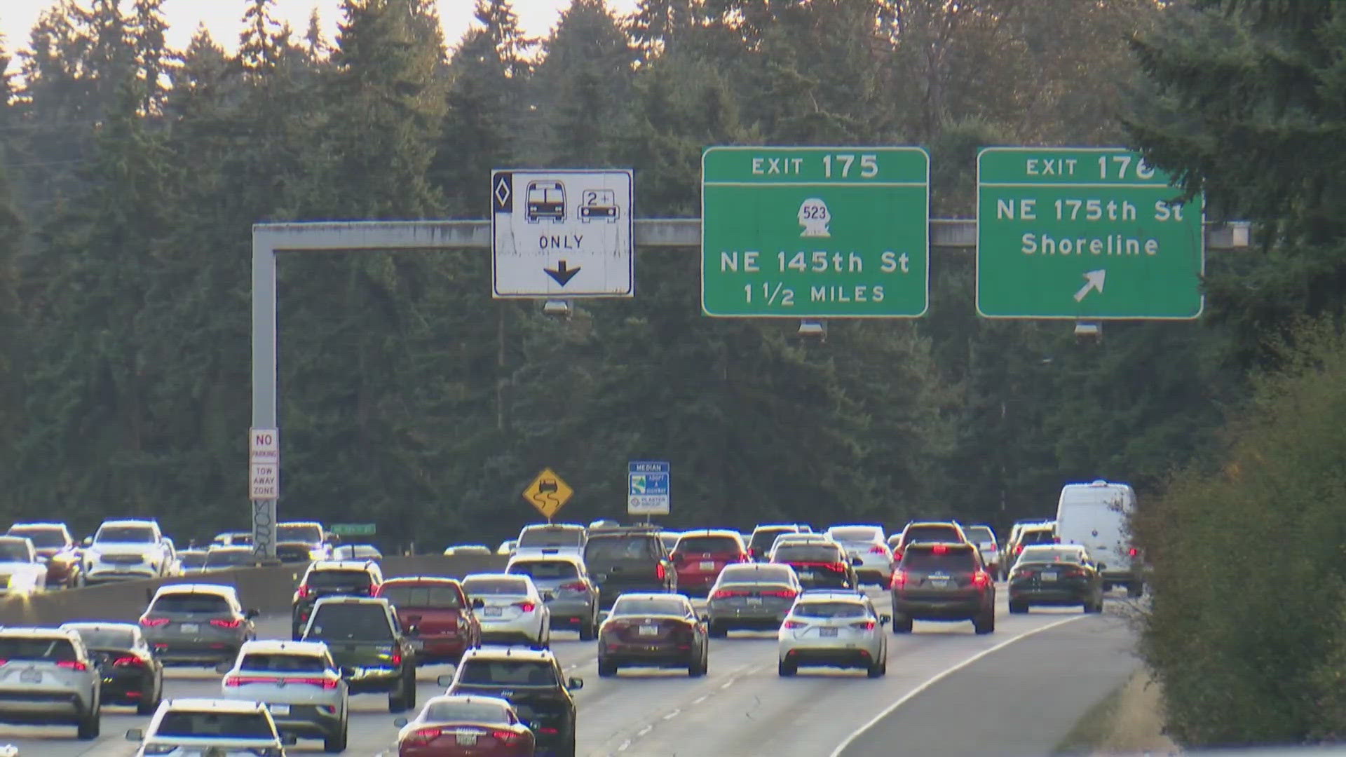WSP: Wrong-way driver dies after striking WSDOT worker, fleeing on I-5 ...