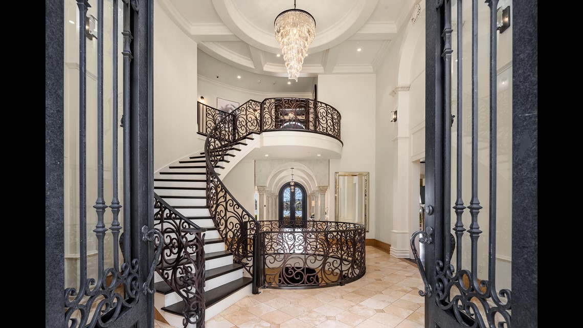 Russell Wilson's Bellevue mansion for sale | king5.com