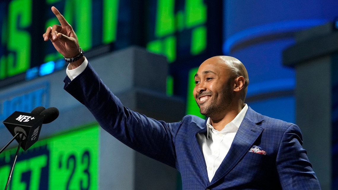 K.J. Wright to host Seattle Sports Stars of the Year Awards Show ...