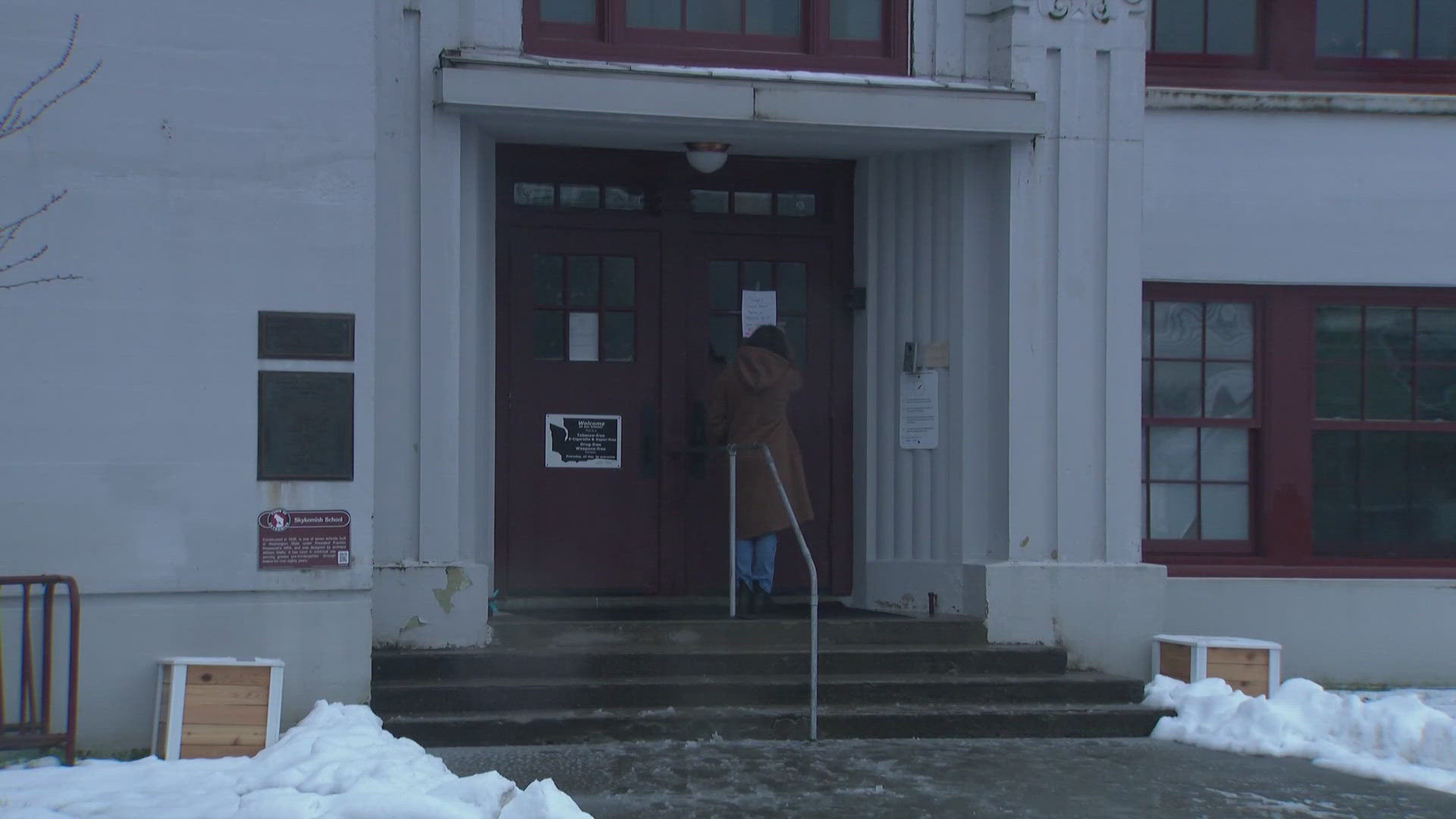 Classes at Skykomish school to resume after teacher arrest | king5.com