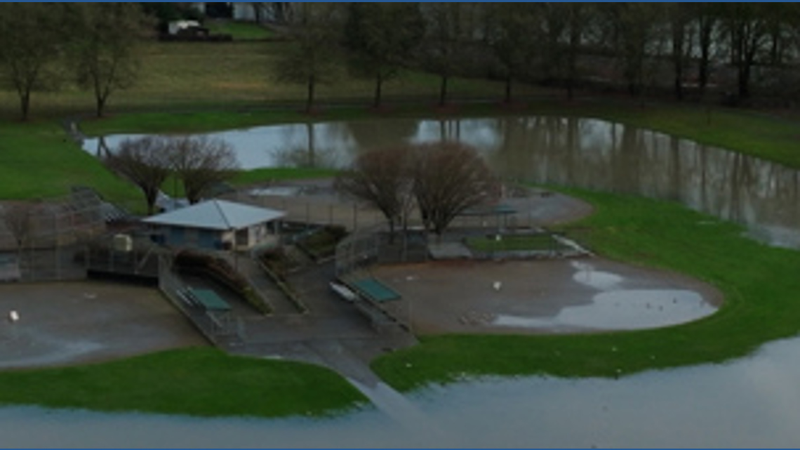 Heavy rains leads to Monroe flooding | king5.com