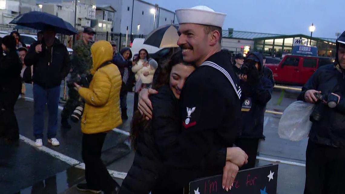 USS Nimitz returns home after final deployment, reuniting thousands of ...