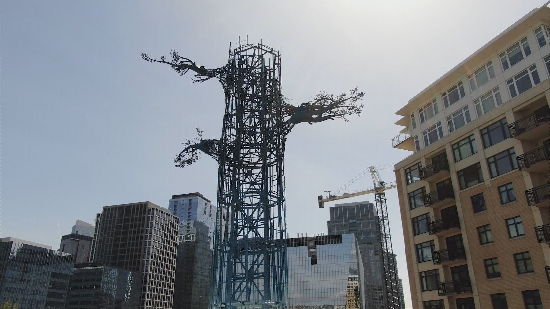 Seattle's tallest public art combines old and new | king5.com