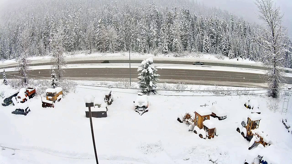 Heavy mountain snow builds toward Christmas | king5.com