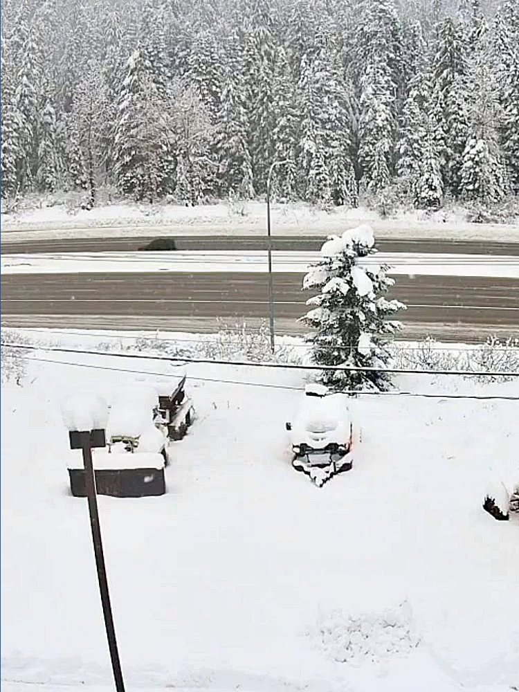 Heavy snow blankets Cascade passes overnight | king5.com