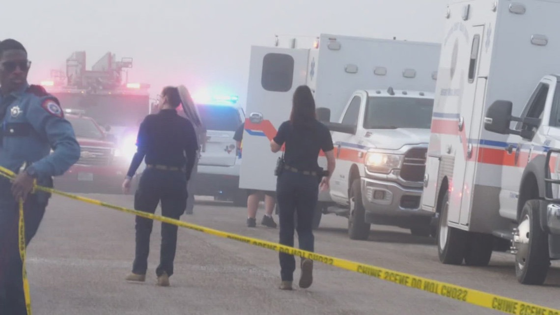 Boaters help respond to medical plane crash | king5.com