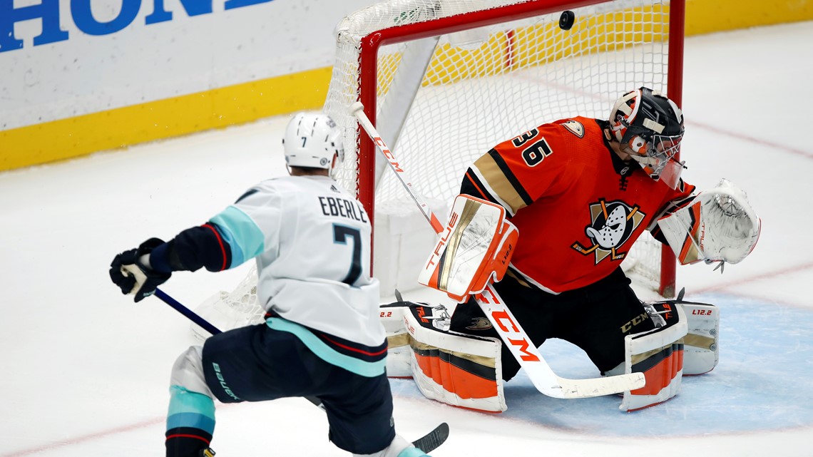 Eberle, Kraken strike late to beat Ducks 4-3 | king5.com