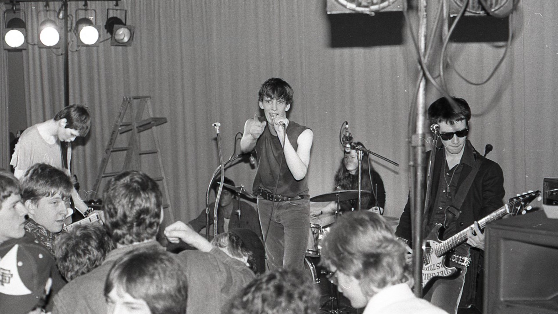 Tacoma's Girl Trouble celebrates 40 years of garage rock | king5.com