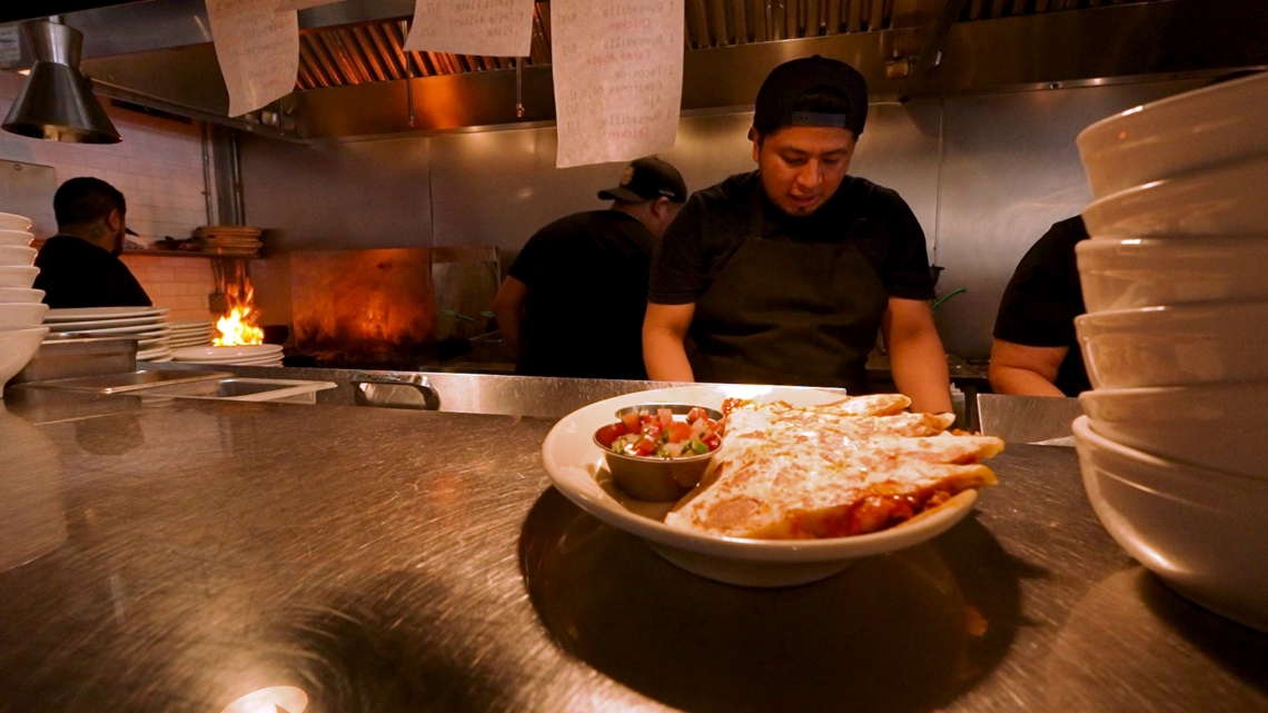 Enrique Trejo celebrates Cinco de Mayo with Mexican cuisine | king5.com