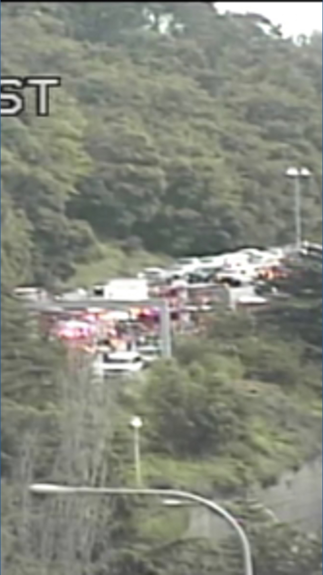 Multi-vehicle crash cleared on northbound I-5 in Seattle | king5.com