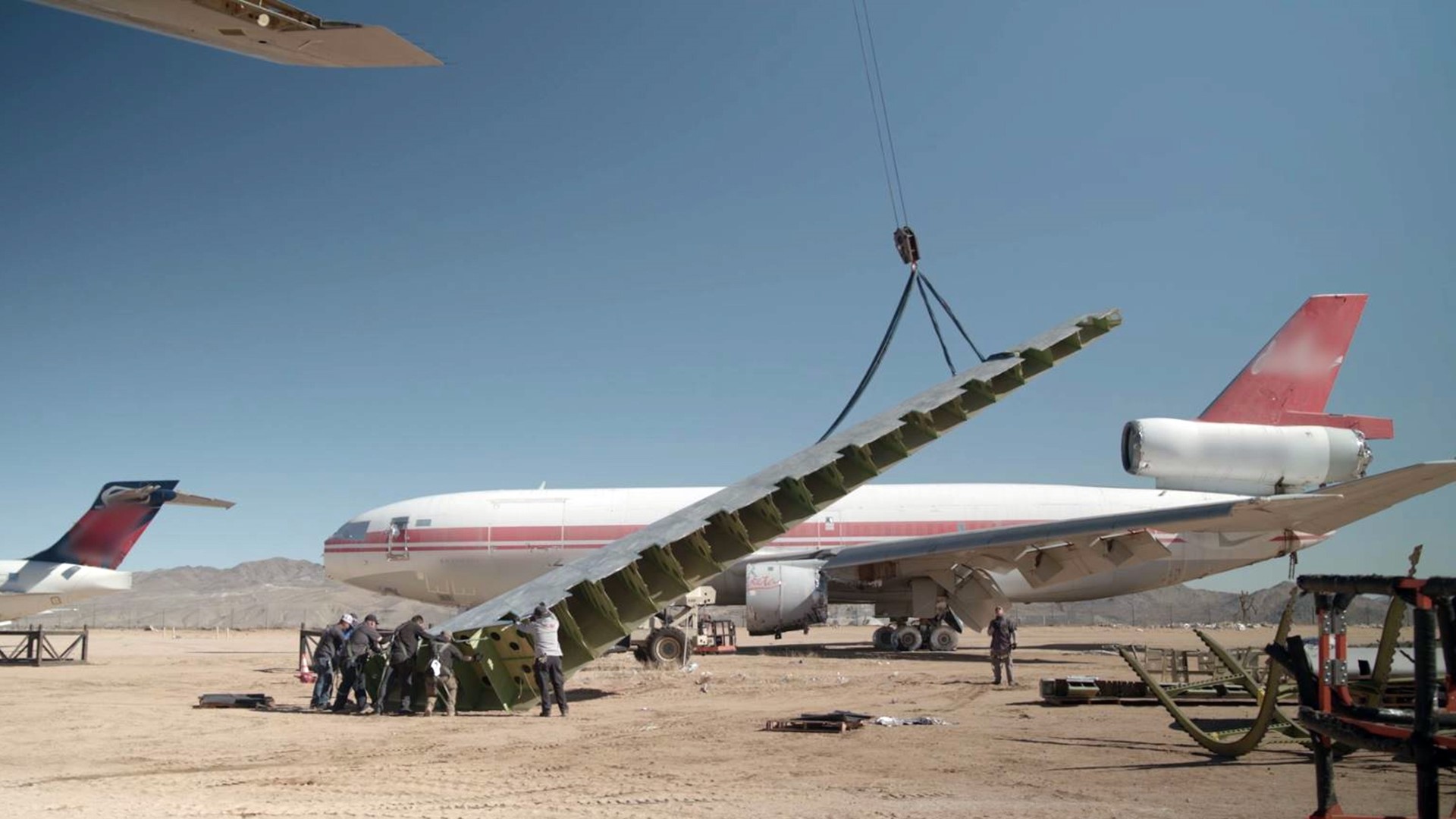 Photos: Boeing 747 deconstructed before being transported to Seattle ...