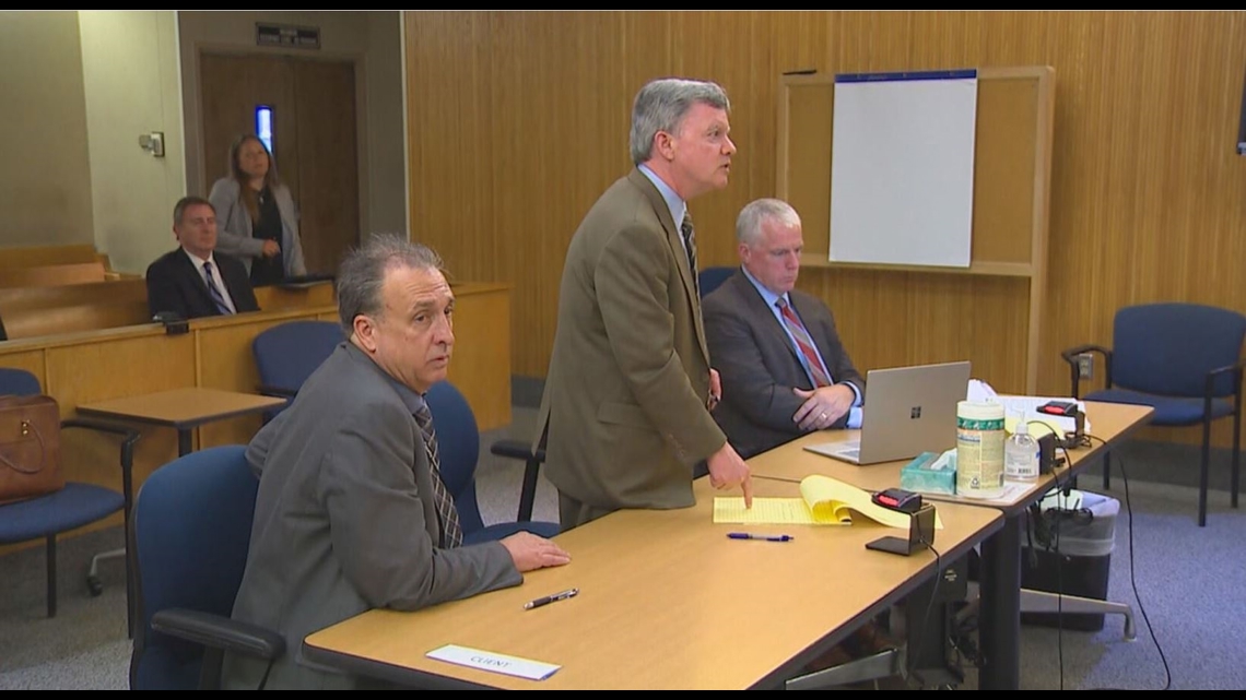 Attorney, fire commissioner accused of smuggling drugs into King County jail | king5.com