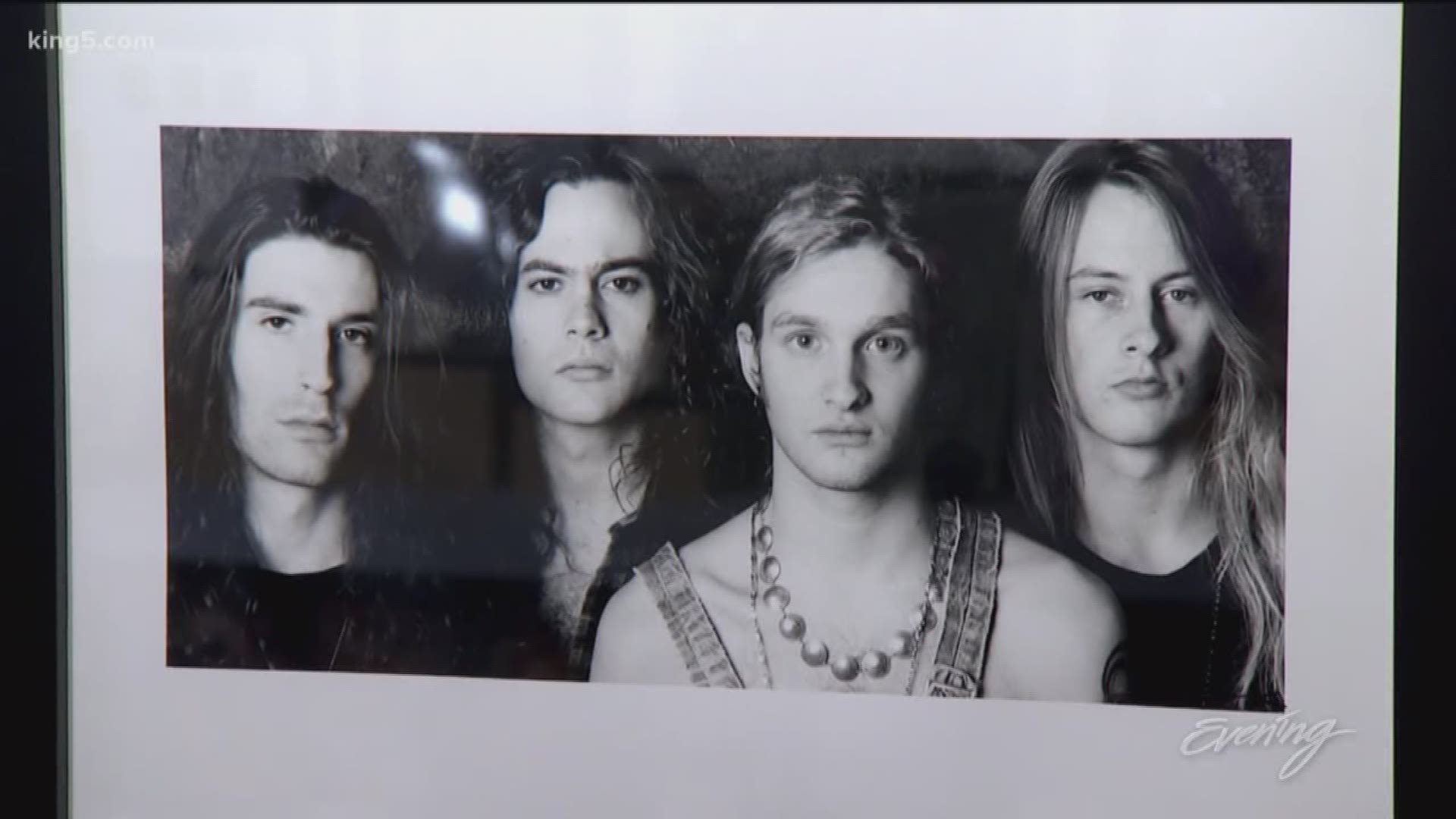 New exhibit features never-before-seen photos from Seattle's grunge ...