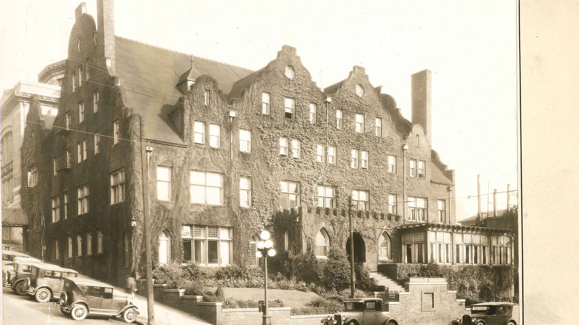 Step through history at Seattle's oldest private social club | king5.com