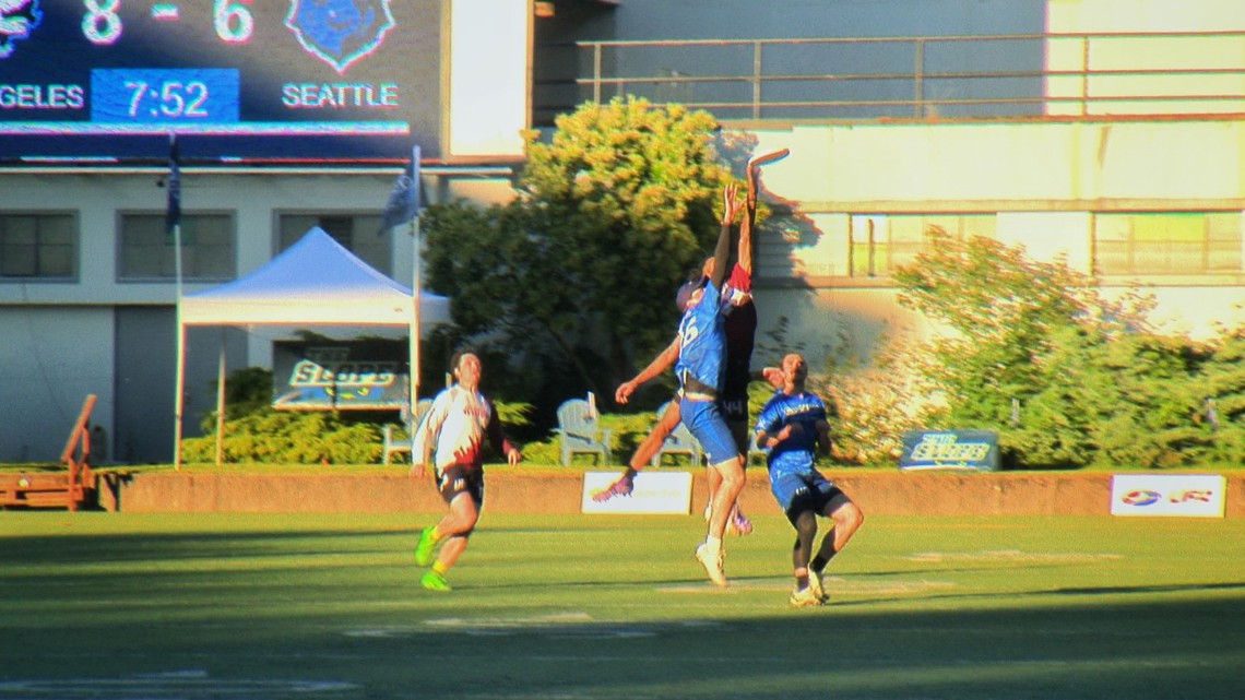 Fly in the air with ultimate frisbee team the Seattle Cascades | king5.com