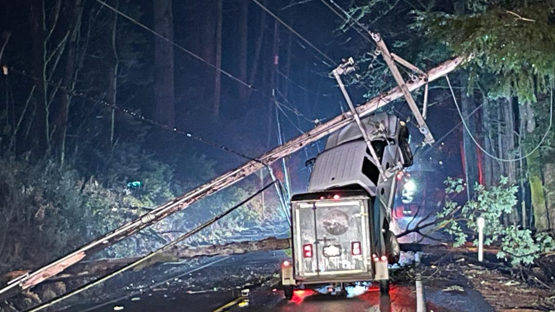Driver crashes into pole on Highway 101, suspended in power lines ...