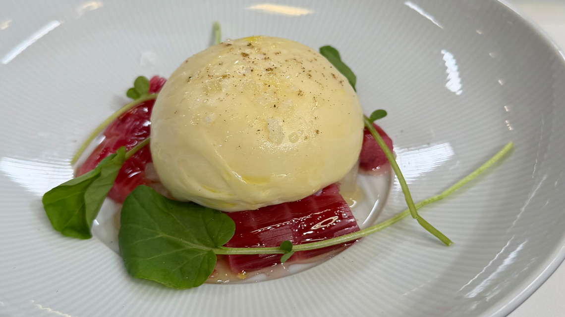 Tasting the Barking Frog's hand-pulled mozzarella - New Day NW | king5.com