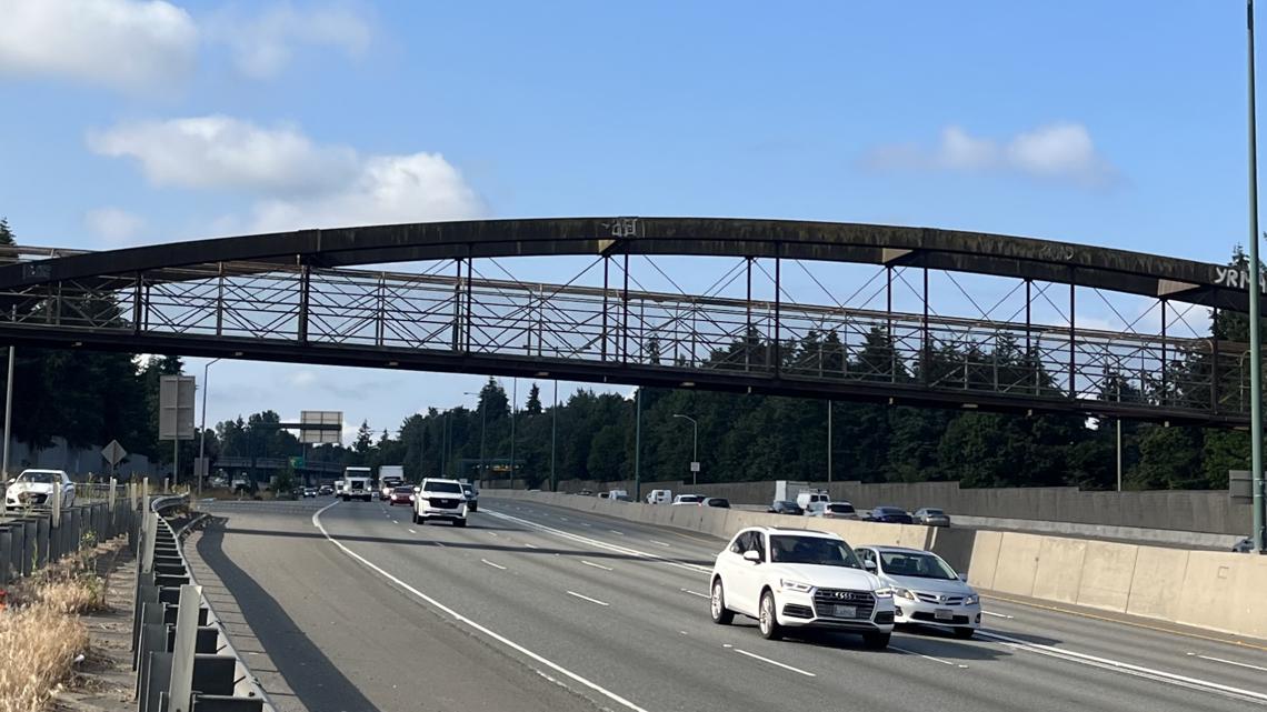 WSDOT to close damaged pedestrian bridge over I-405 for repairs | king5.com