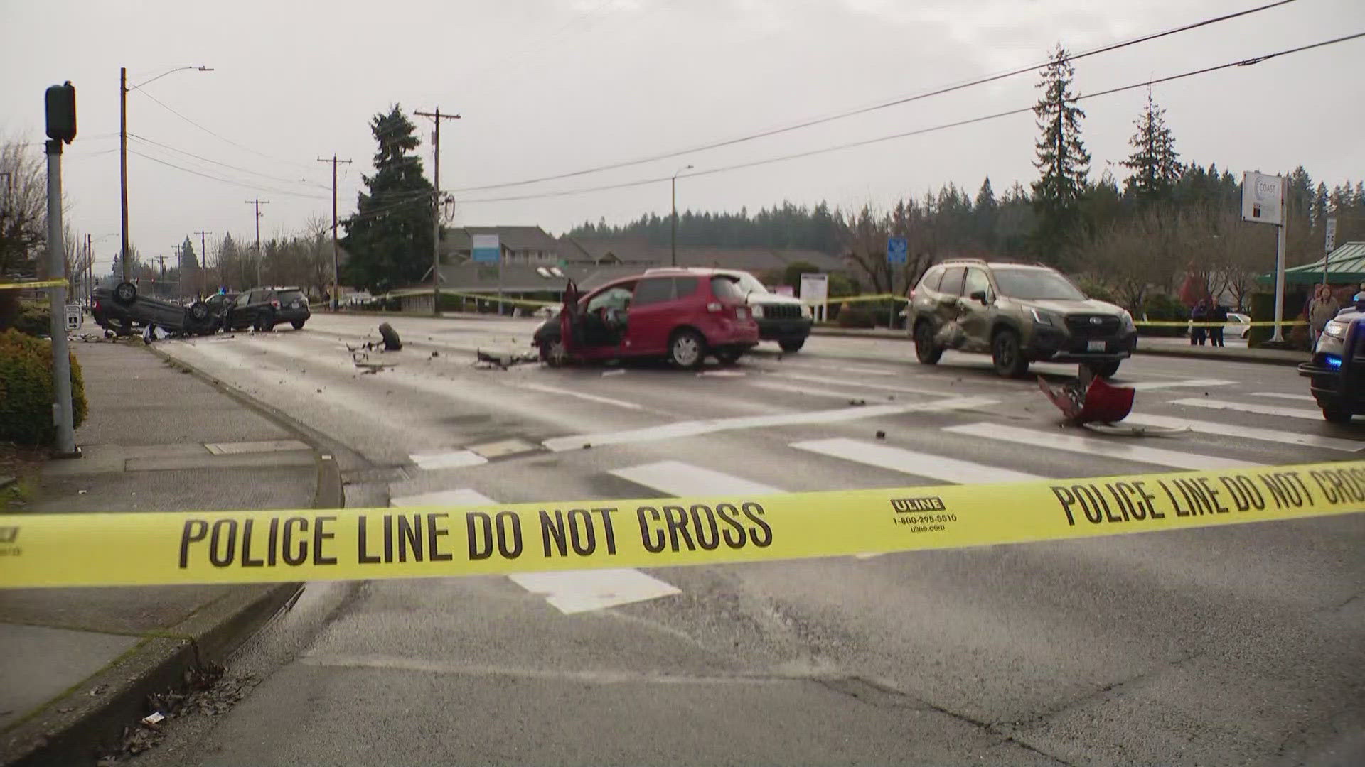 2 people killed in Everett car crash | king5.com
