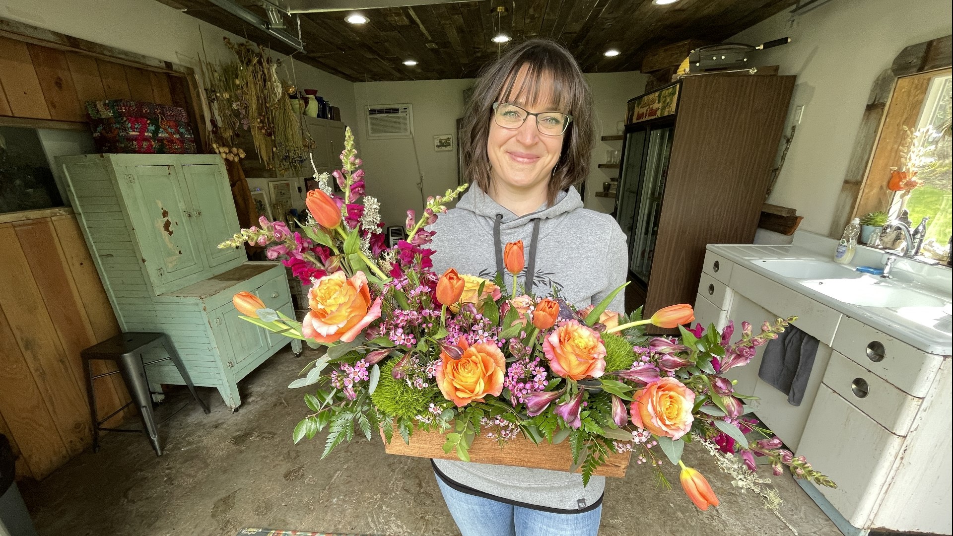 Cosmic Lilly Design florist helps Netflix's Love is Blind finale ...