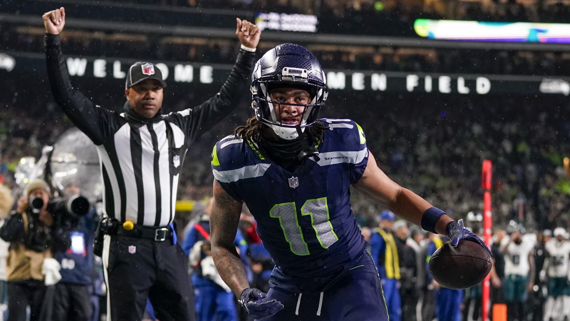 Drew Lock's late touchdown pass rallies Seahawks to 20-17 victory over ...