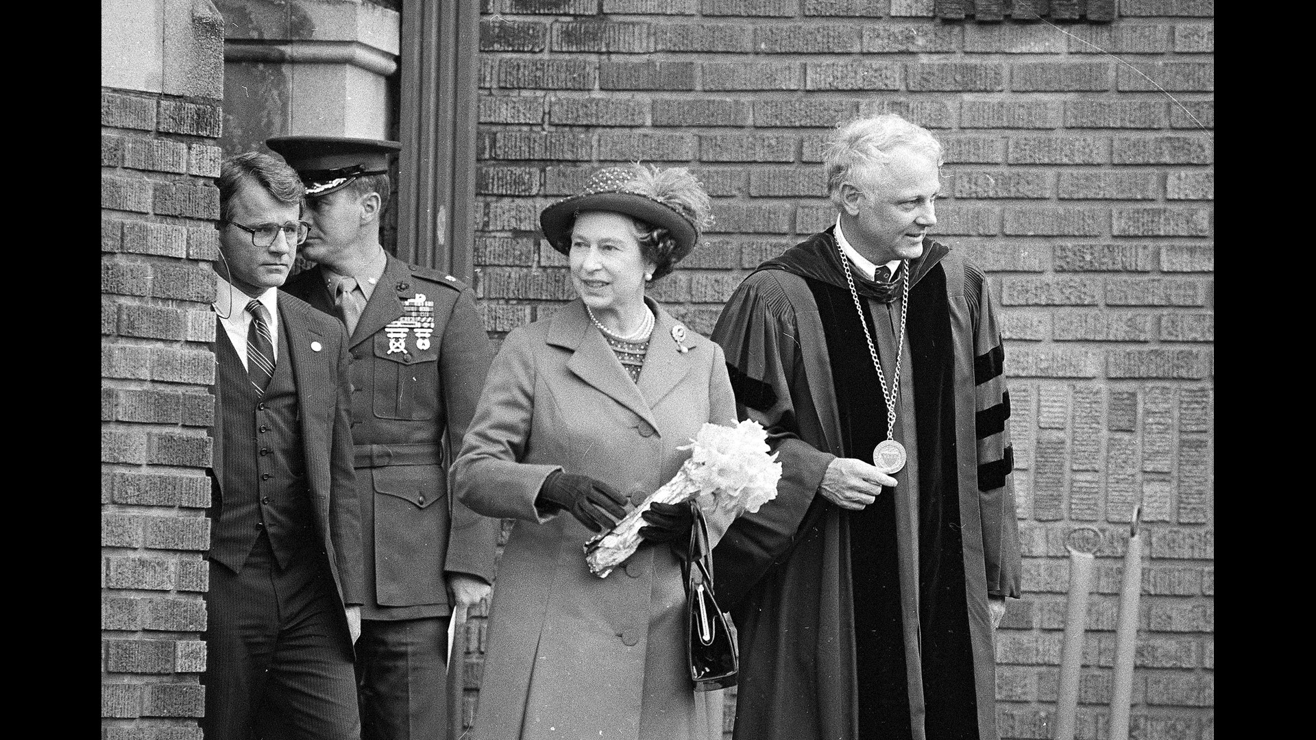 A look back at Queen Elizabeth II’s 1983 visit to Seattle | king5.com