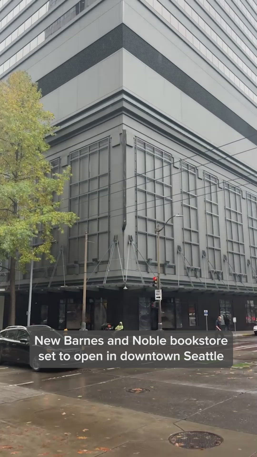 Barnes and Noble files plans to open new location in Seattle | king5.com