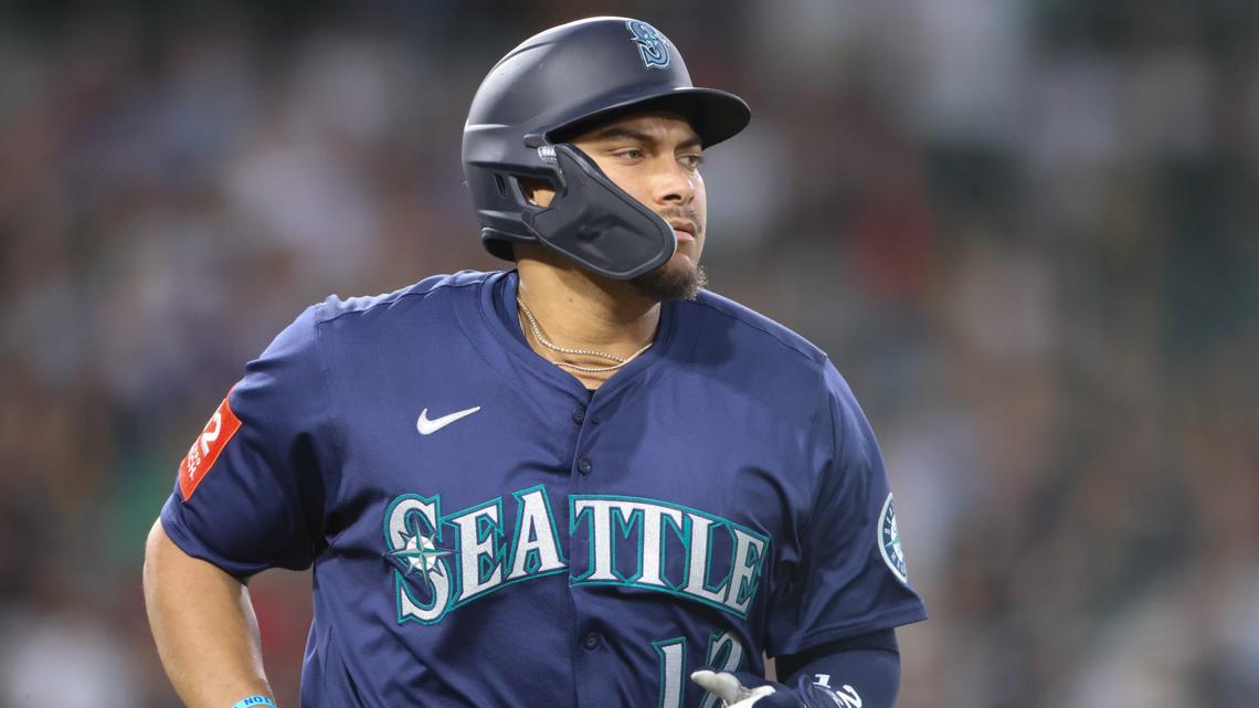 Castillo allows 1 run in 7 innings, Naylor hits 1st HR for Mariners in ...