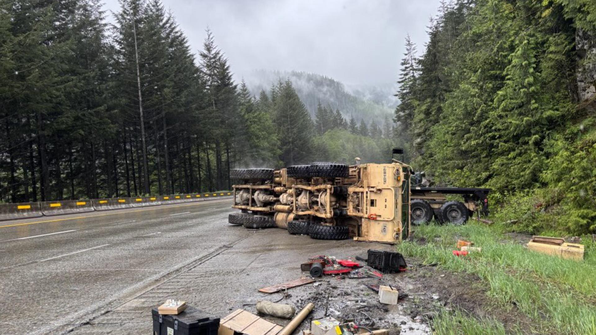 Army vehicle rolls on I-90 near Snoqualmie Pass | king5.com