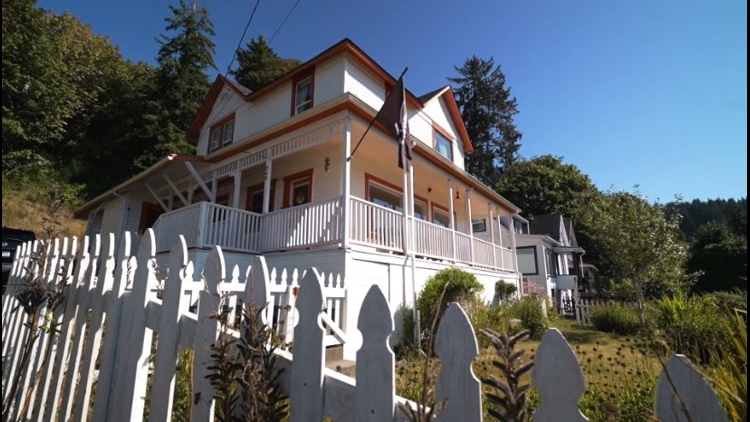 New owners celebrate first year with 'The Goonies' house | king5.com