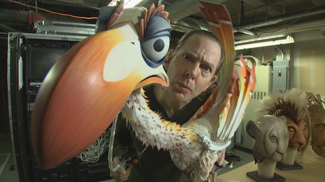 Zazu's secrets revealed at "The Lion King" | king5.com