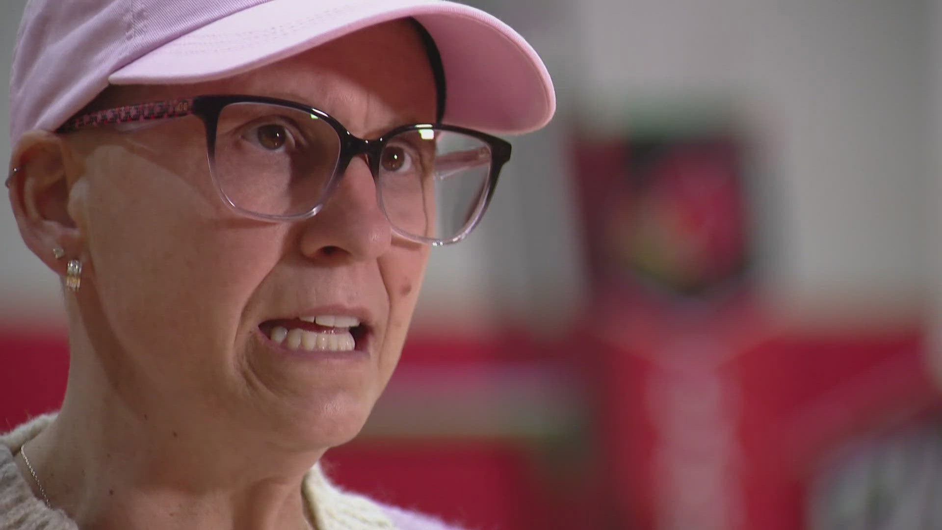 Orting community rallies around beloved high school volleyball coach battling cancer | king5.com