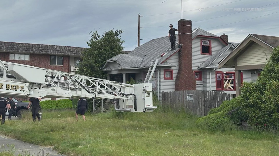 Fire crews extricate suspect who became stuck in chimney | king5.com