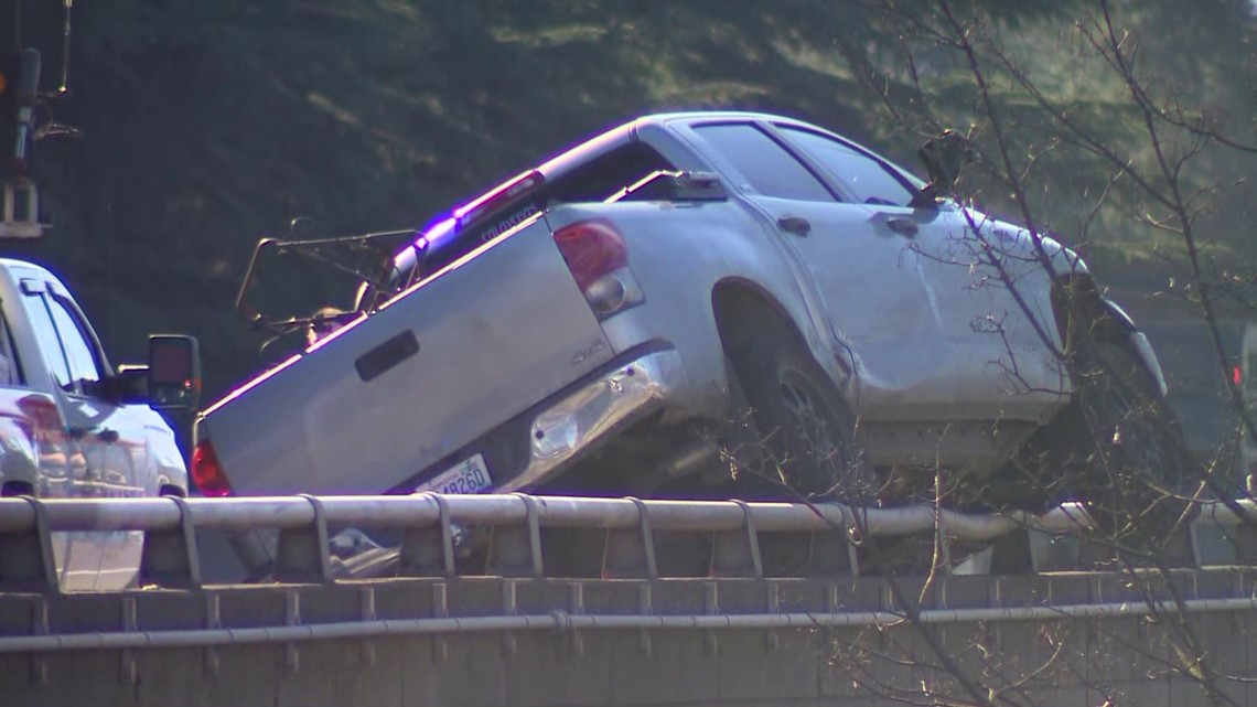 Driver dies after crash sends vehicle onto I-5 guardrail in Seattle ...