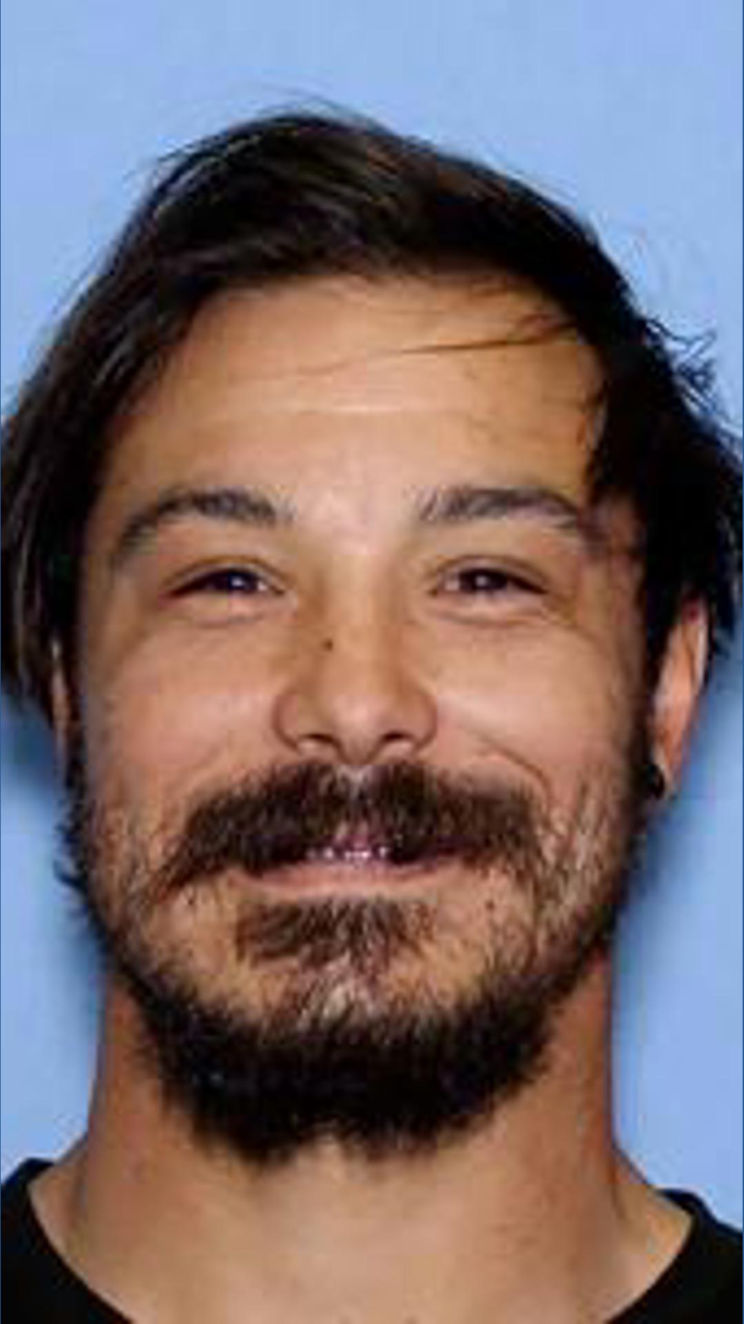 DNA evidence links Travis Decker to daughters' murders | king5.com