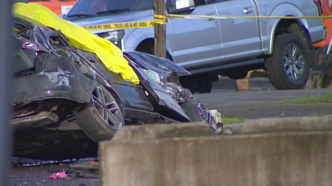 Vehicle fell 40 to 50 feet from Seattle overpass, killing driver ...