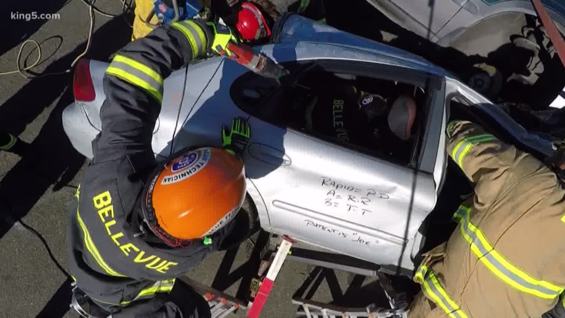 Off-duty Seattle firefighter honored for saving man’s life | king5.com