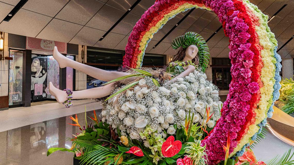 Floral haute couture: Fleurs de Villes is back in Seattle | king5.com