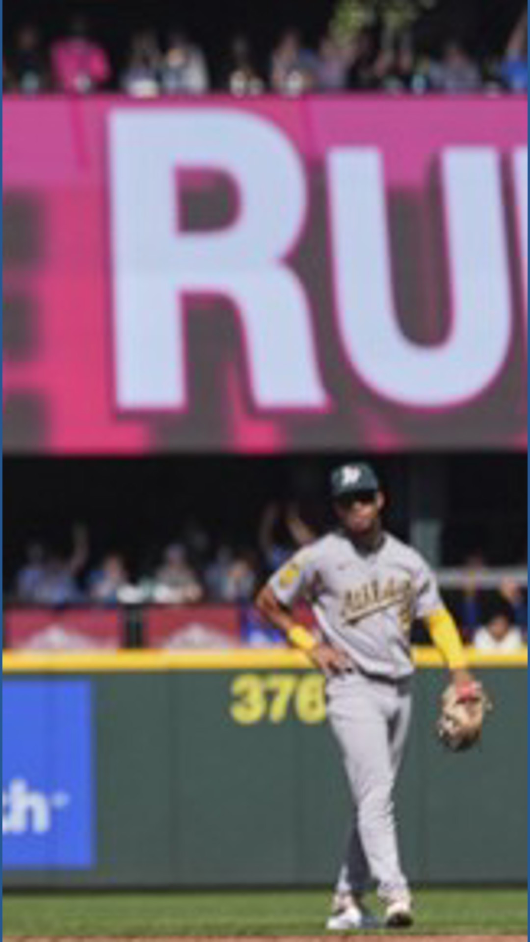 Cal Raleigh ties home run record for catchers | king5.com