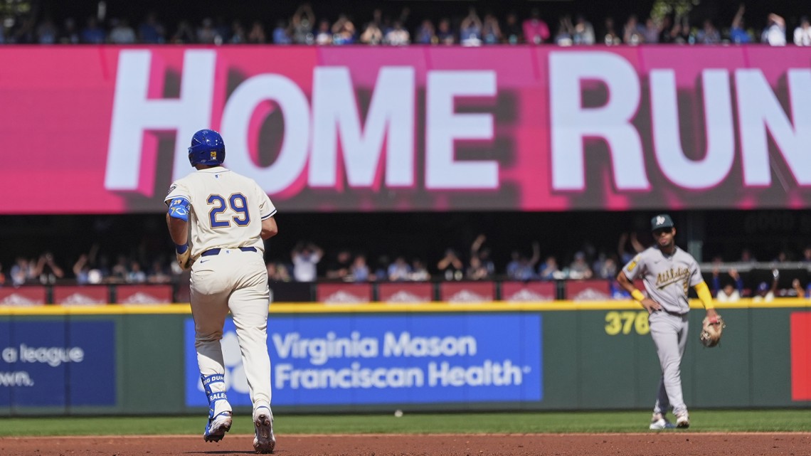 Cal Raleigh ties home run record for catchers | king5.com