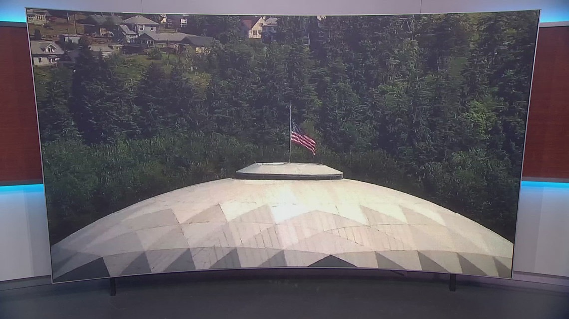 Flags in Washington lowered in honor of Longview victims | king5.com
