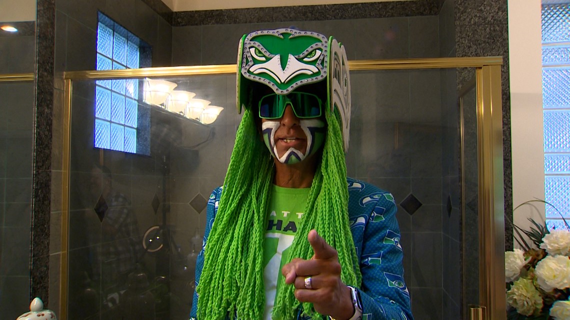 'Captain Seahawk' uses headdress to spread his heritage, raise money ...