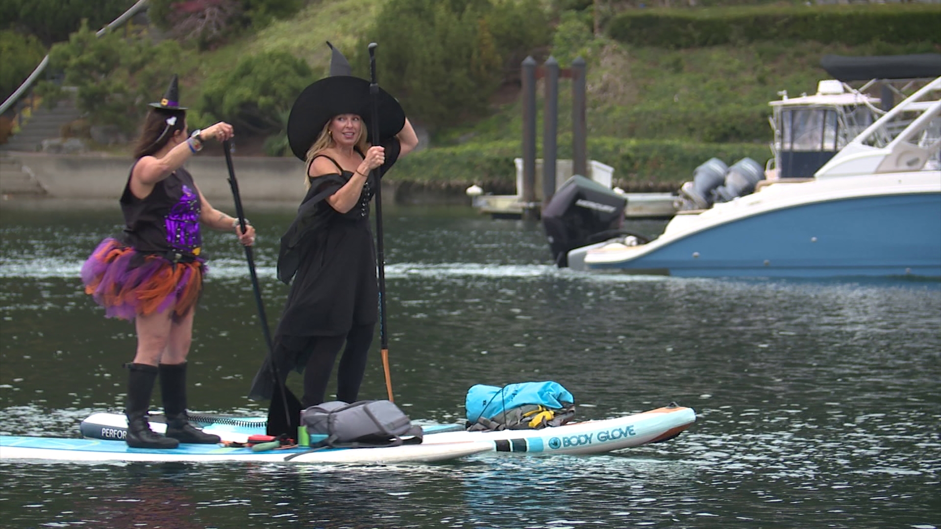Gig Harbor's Witches Brew brings Halloween spirit to the water | king5.com
