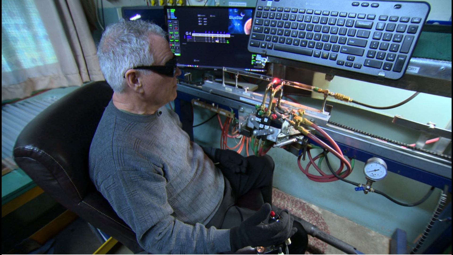 Hall Crystal Flutes celebrates 50 years of beautiful sounds | king5.com